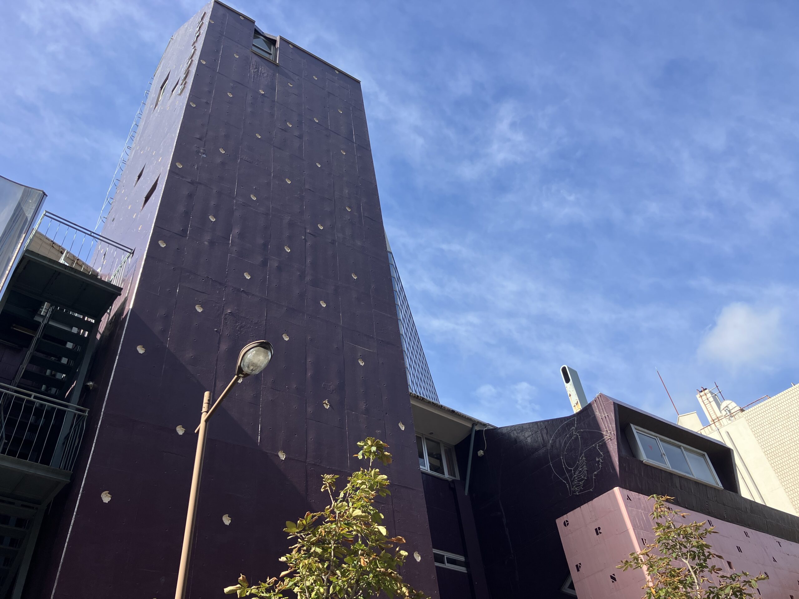 名建築の外装全般修繕をお任せいただきました – シロキコーポレーション