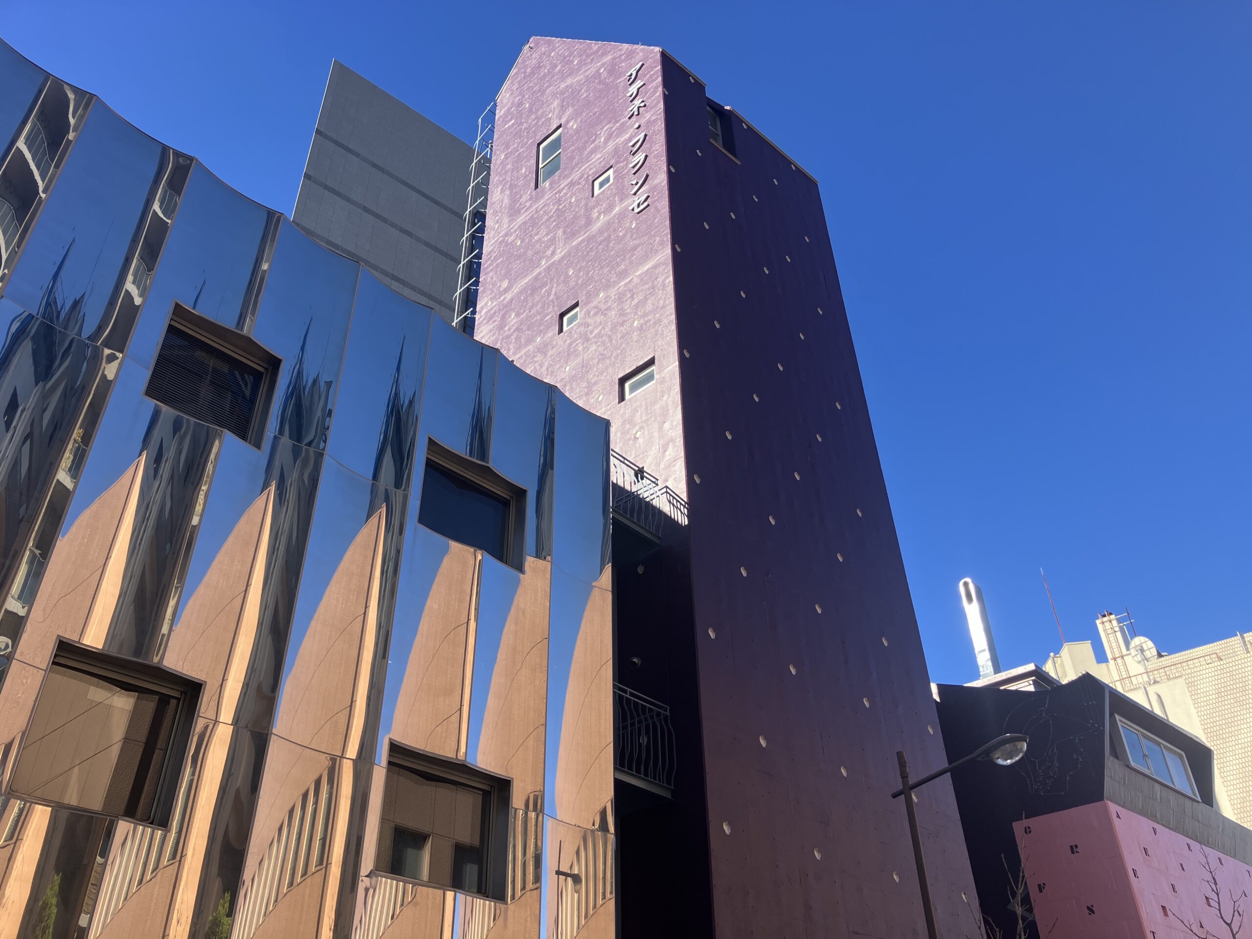 名建築の外装全般修繕をお任せいただきました – シロキコーポレーション